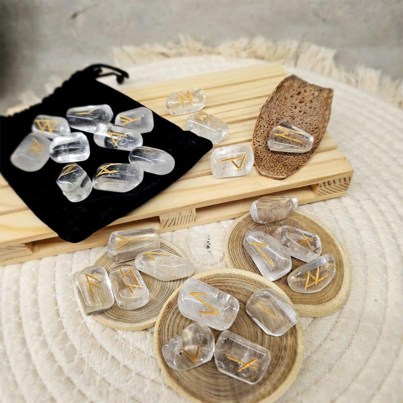 Runes nordiques : signification, tirage Futhark ancien & Oracle Viking ...